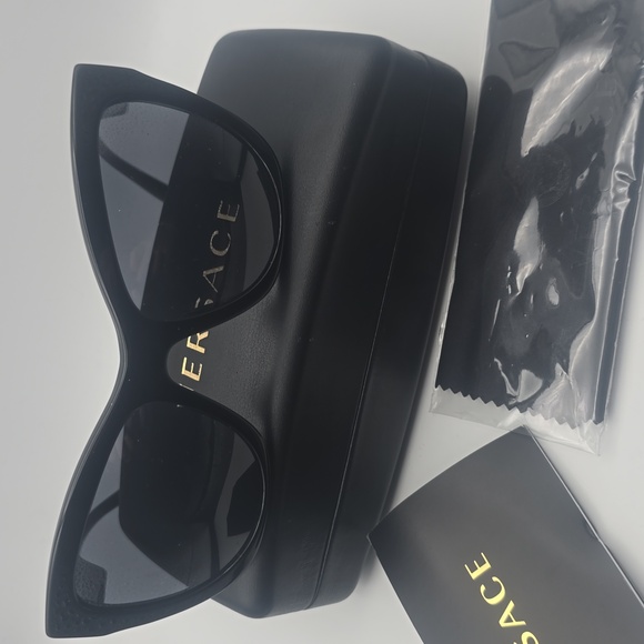 Versace | Accessories | Versace Black Cat Eye W Iconic Design Womens ...